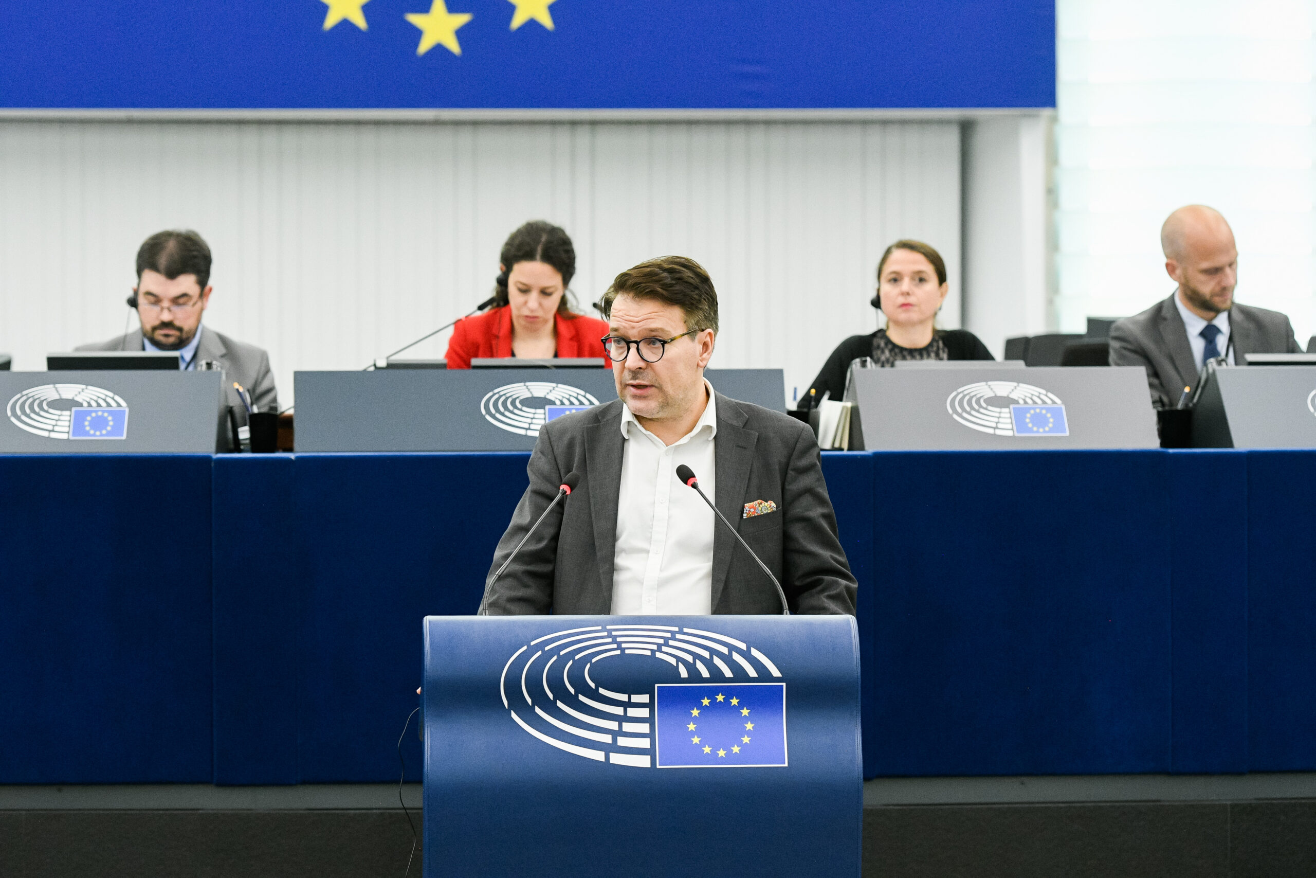 Russia’s shadow fleet funds Putin's war and risks ecological disaster ...